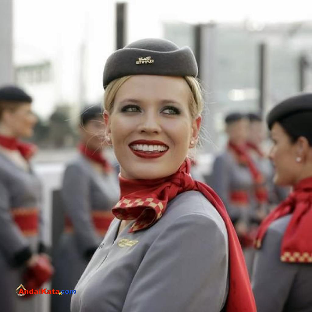 12 Pramugari Terbaik dan Tercantik Sedunia - AndaiKata.com