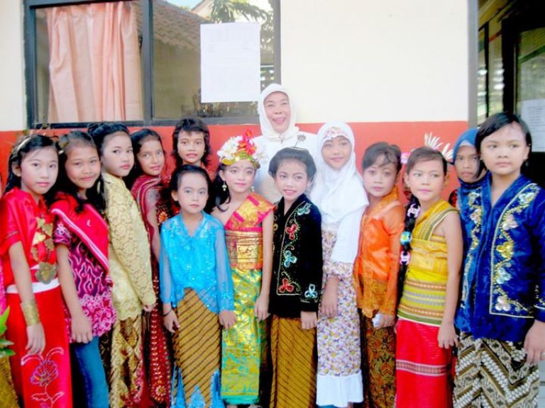 Kostum yang Paling Sering Kamu Temui Pada Saat 17 Agustusan - AndaiKata.com